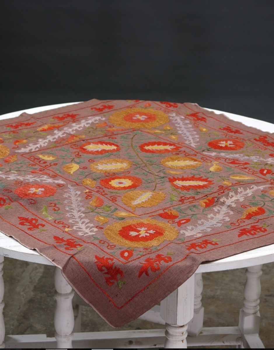 Handmade Vintage Suzani Table Cover | Table Terrain Dining Tablescapes ...